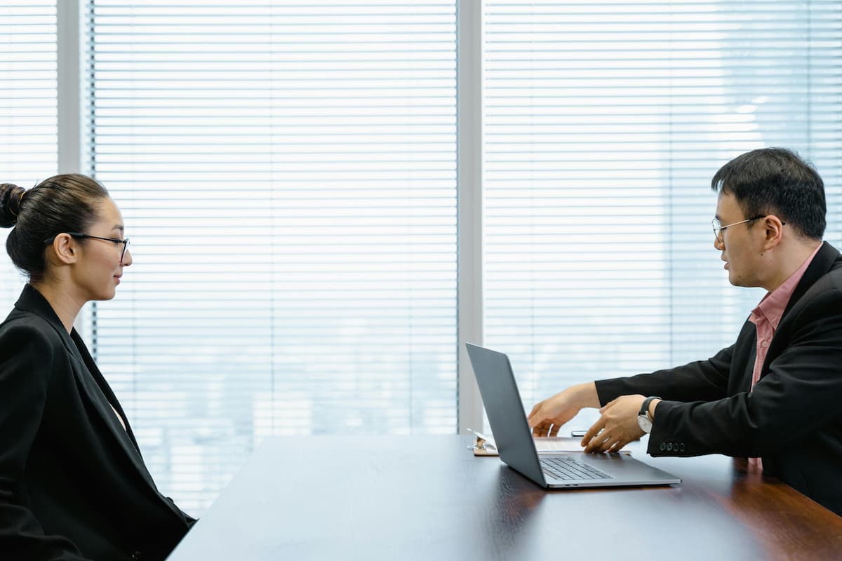 How to Prepare for HR Interviews (With Real-Life Examples & Best Answers)